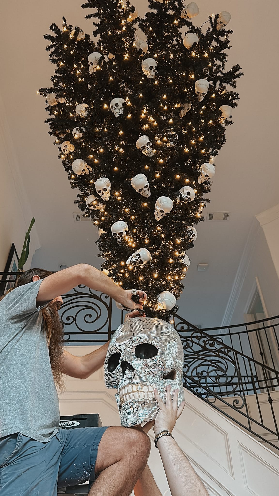 Huge Disco Skull DIY - lindsaystewart.com